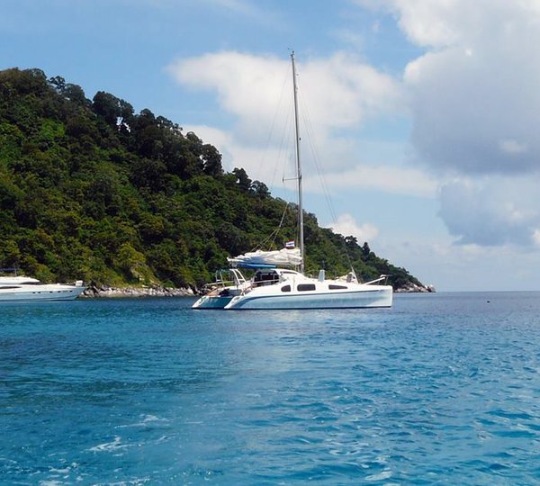Pescott 10.6 Yacht Charter Details, Pescott 35ft catamaran ...